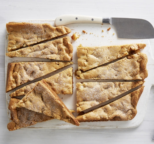 Macadamia & White Chocolate Cookie Slab – Cobram Estate AU